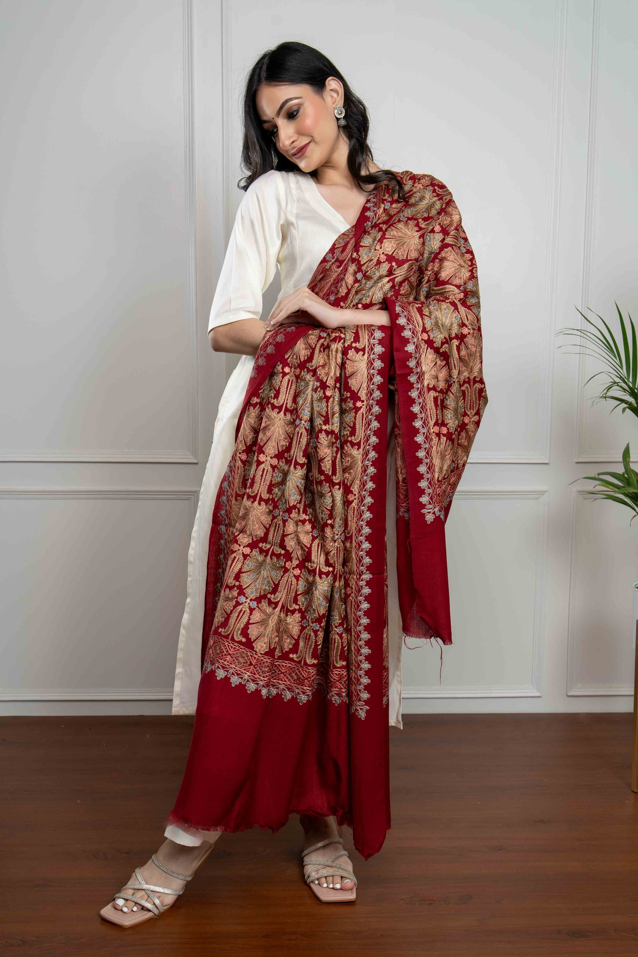 Maroon Chinaar Patta Jaal Nalki embroidery Fine Wool Blend Shawl