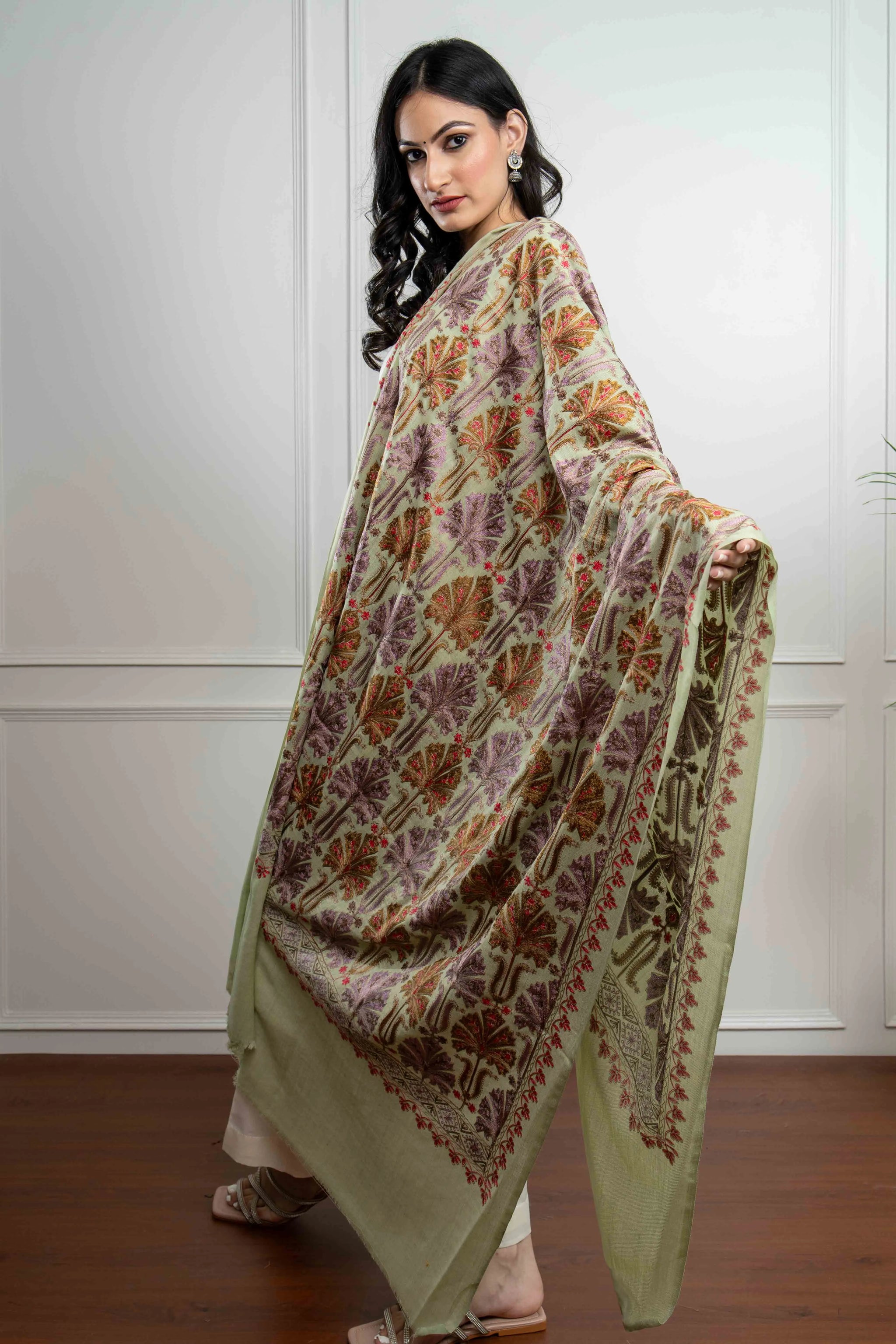 Pista Chinaar Patta Jaal Nalki embroidery Fine Wool Blend Shawl